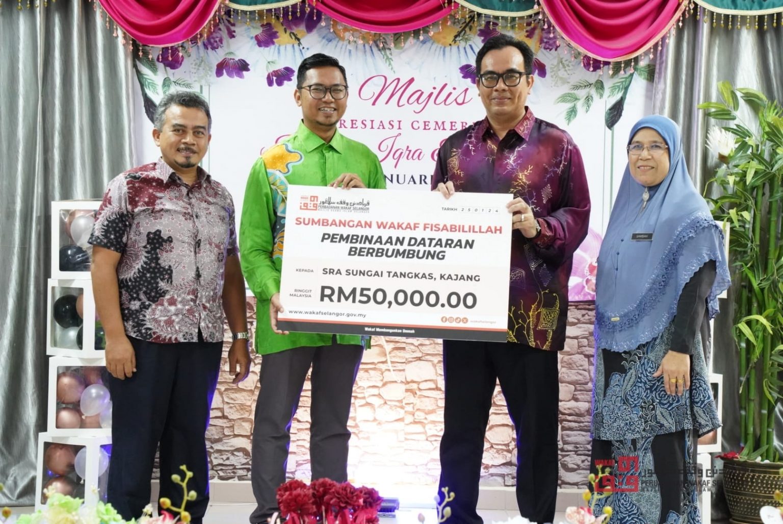 PWS | PERBADANAN WAKAF SELANGOR (PWS) SERAH SUMBANGAN WAKAF FISABILILLAH RM 50,000.00 KEPADA SRA ...